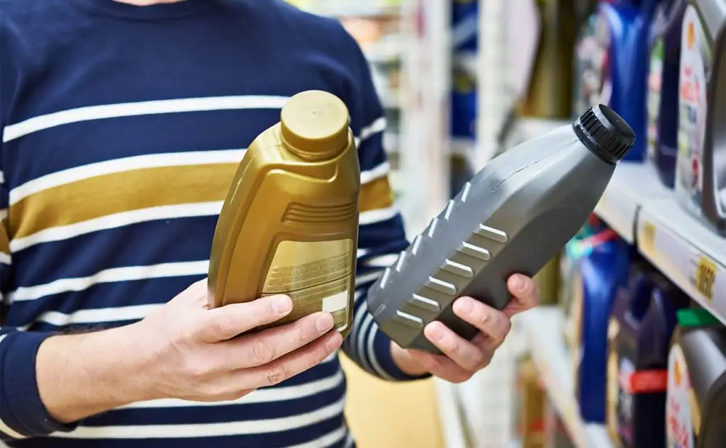 6 Best High Mileage Oils | 2022 Buying Guide + Reviews